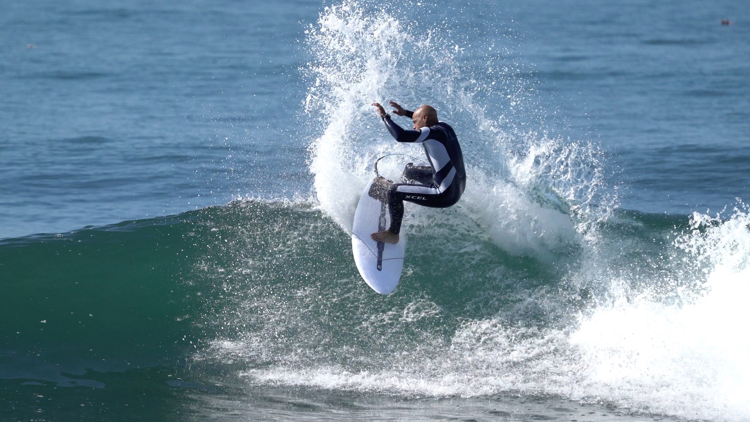 Surf 'n Show - by Noel Salas