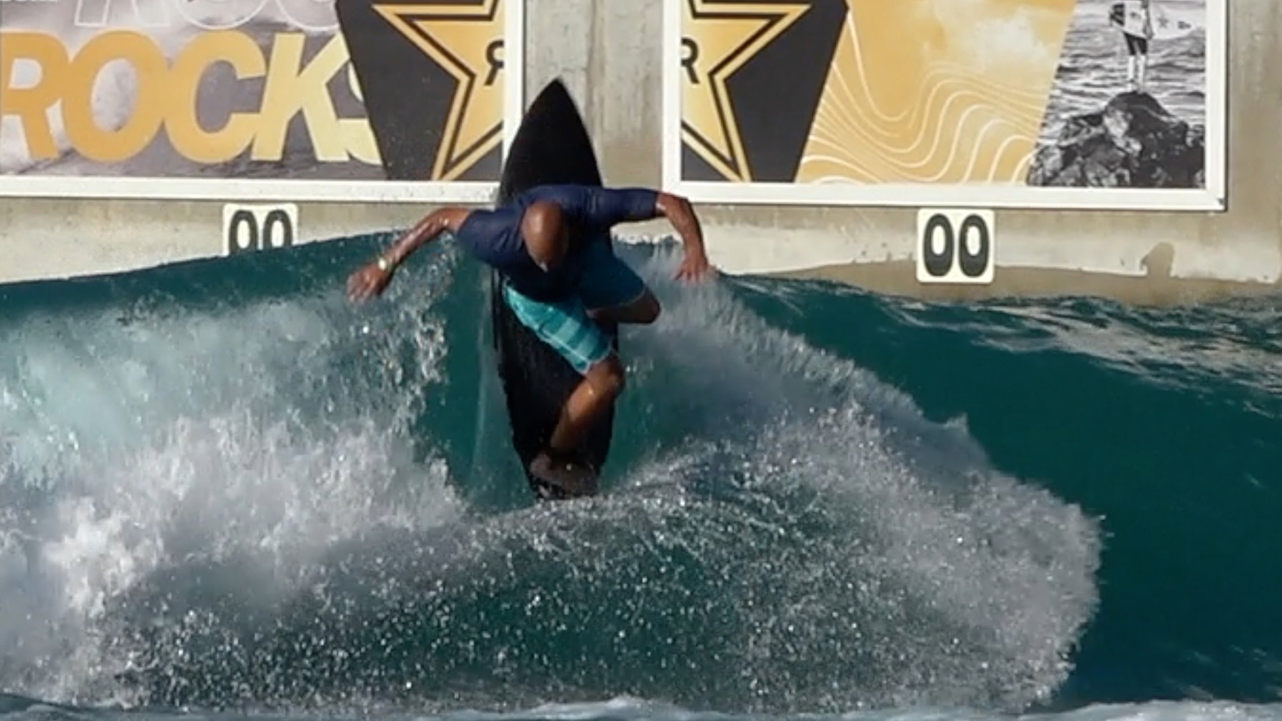 Surf 'n Show - by Noel Salas